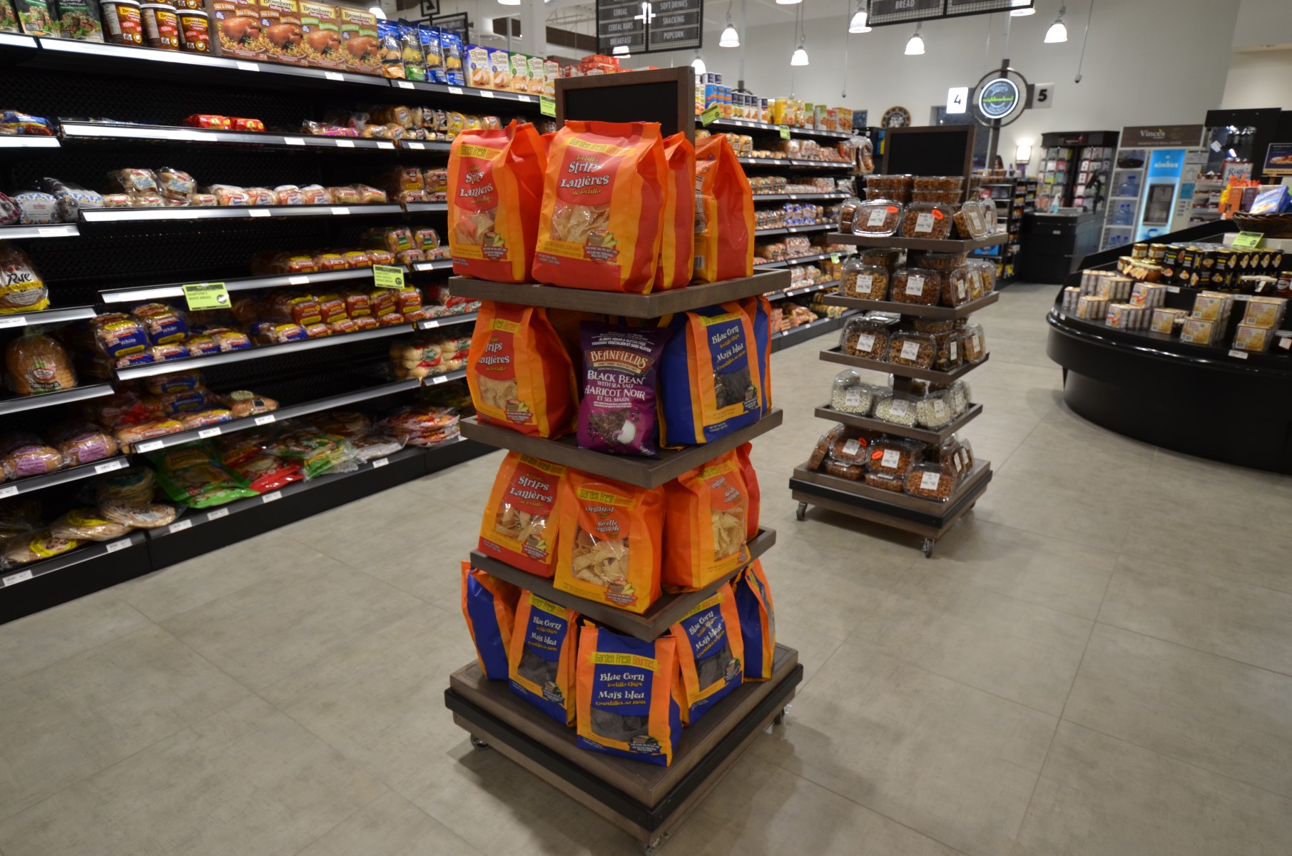 Merchandising | Walkaround Shelving | Walkaround Shelving Displays ...